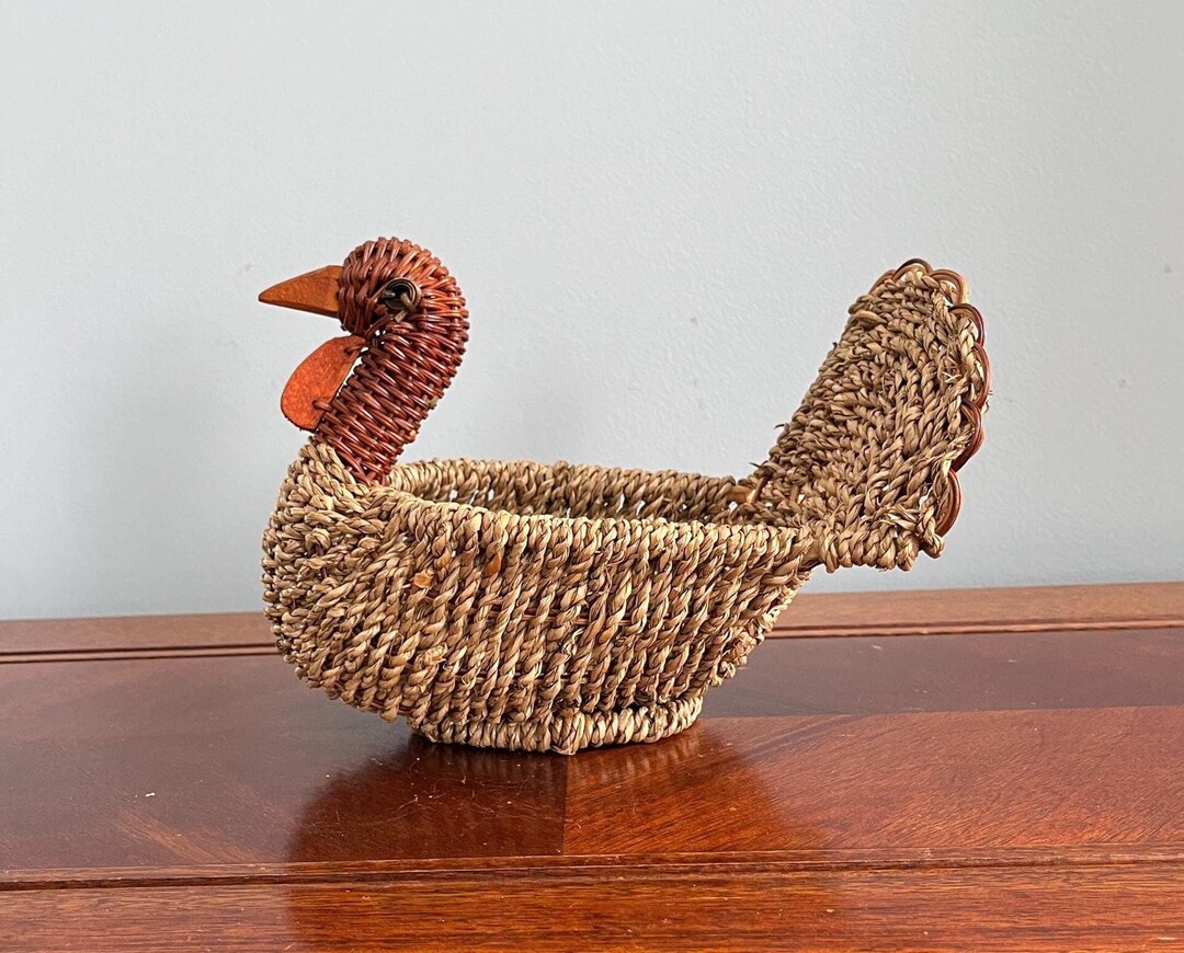 Vintage Woven Wicker/rattan, Country/farmhouse Thanksgiving Turkey ...