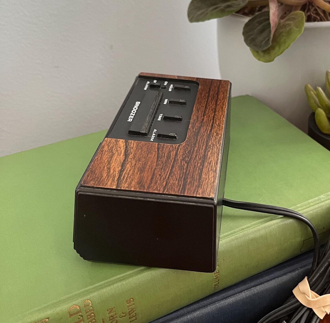Vintage Spartus Digital Alarm Clock_i.t. - Etsy