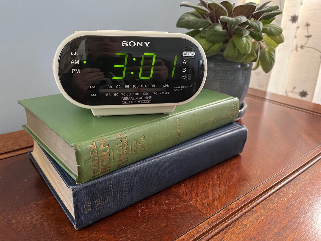 White Sony Dream Machine Digital Dual Alarm Clock/radio, Green LED - Etsy