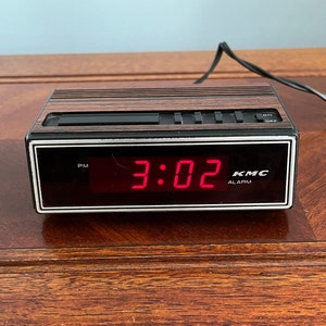 Vintage 80's Kmart Corporation Digital Woodgrain Alarm Clock - Etsy