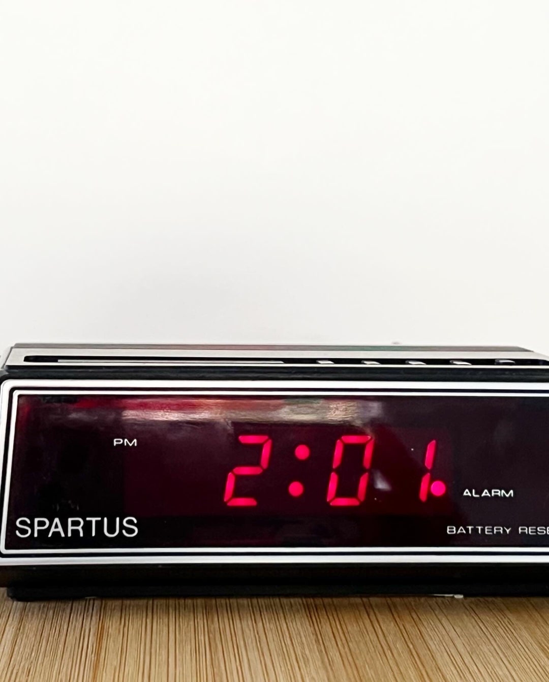 Vintage 80's Spartus Digital Woodgrain Alarm Clock - Etsy