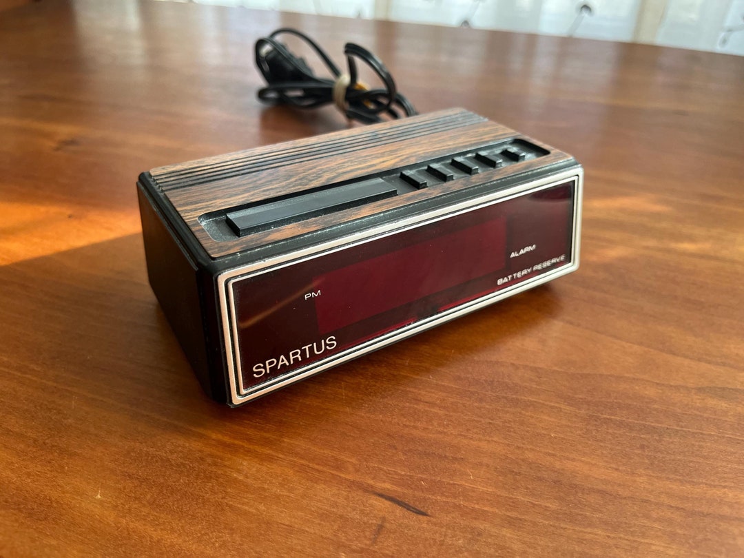 Vintage 80's Spartus Digital Alarm Clock. I. T. - Etsy