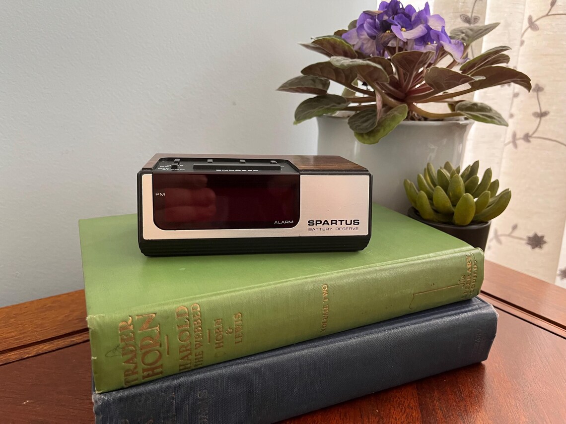 Vintage Spartus Digital Alarm Clock_i.t. - Etsy