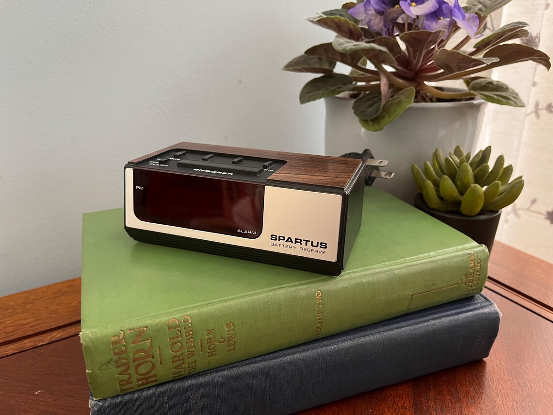 Vintage Spartus Digital Alarm Clock_i.t. - Etsy
