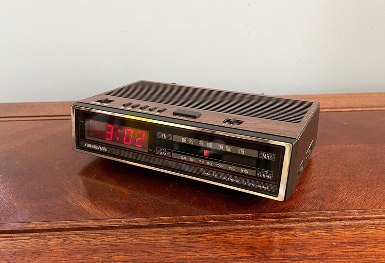 Vintage 80's SOUNDESIGN Digital Alarm Clock Radio - Etsy
