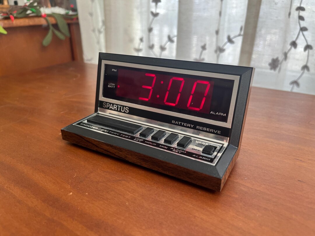 Vintage 80's Spartus Digital Alarm Clock - Etsy