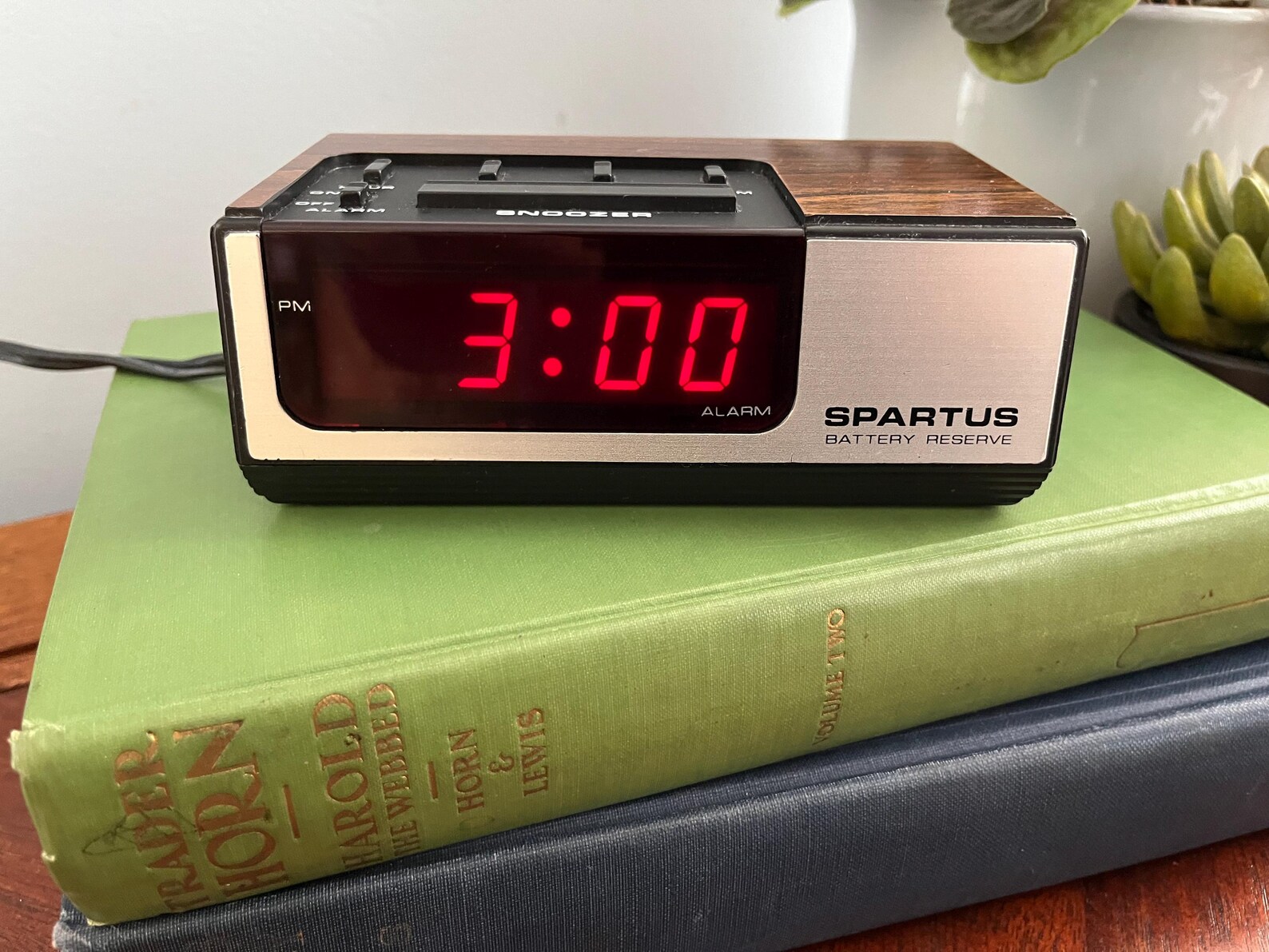 Vintage Spartus Digital Alarm Clock_i.t. - Etsy