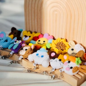 Crochet Animal Badge Reel, Handmade Retractable Badge Topper - Etsy