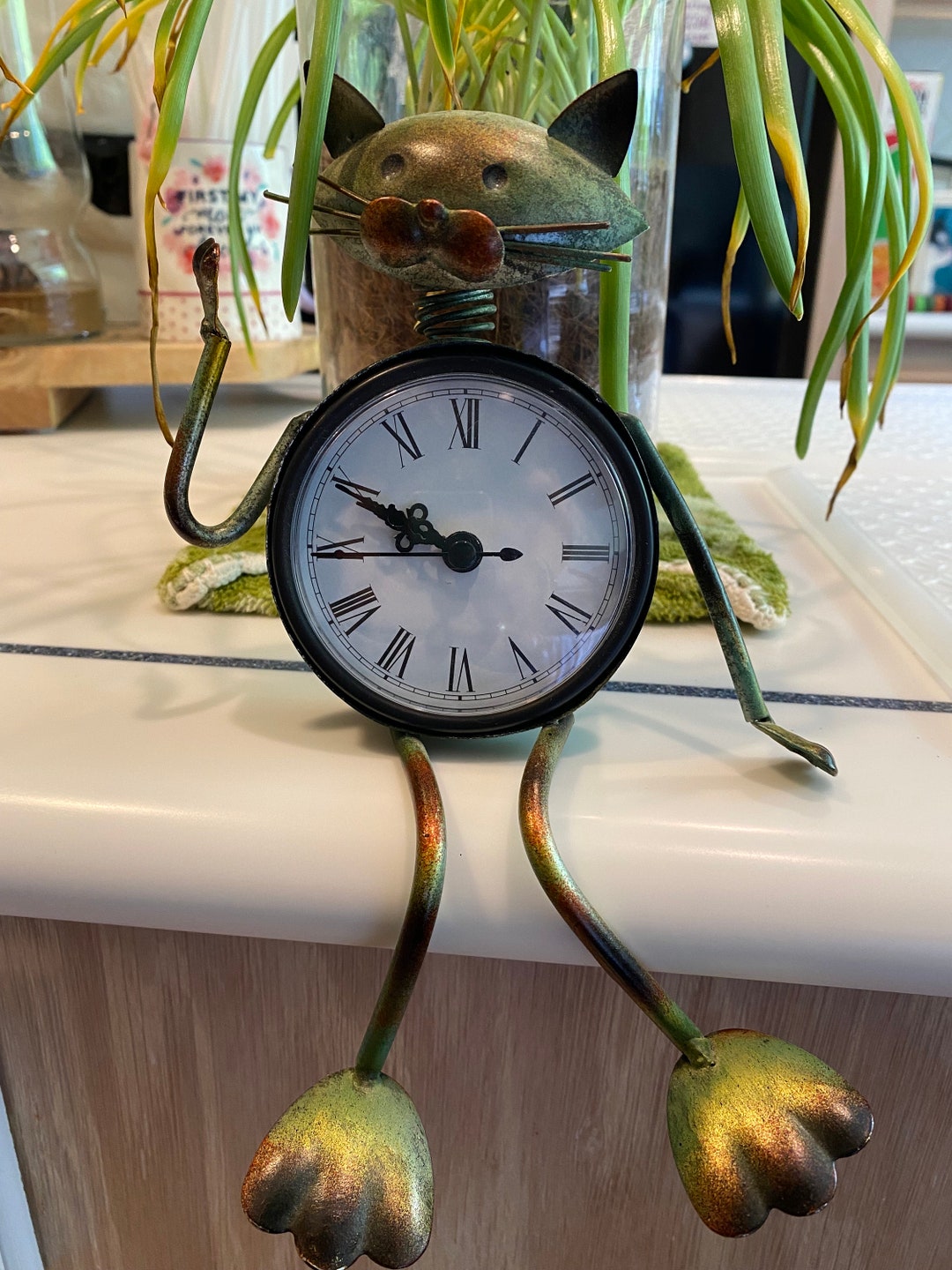 Vintage Metal Cat Clock, Sits Perfectly on Desk or Any Other Surface ...