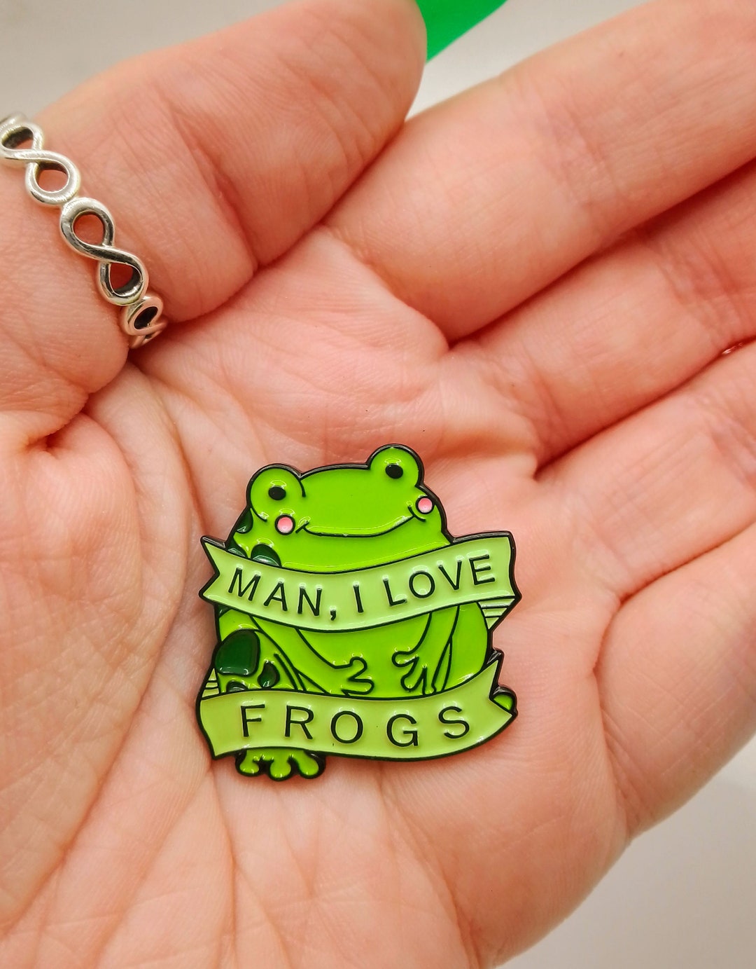Cute Frog Pin Badge I Love Frogs Cartoon Enamel Pin Badge Funny Gift ...