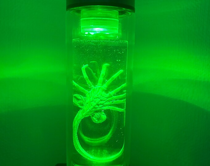 Alien Xenomorph XX121 Facehugger Specimen Glow Jar Film Replica Remote ...