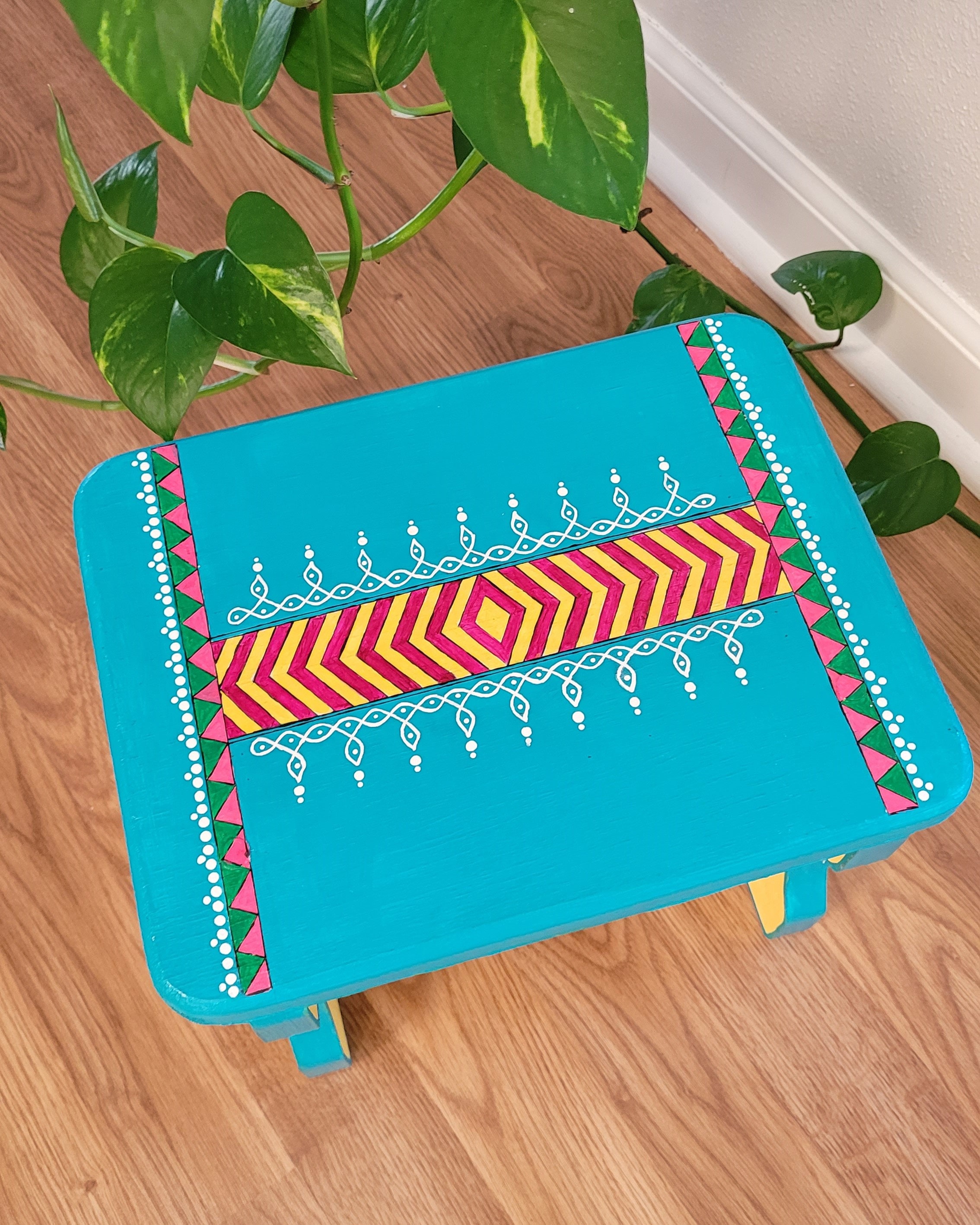 Kolam Peeta / Floor Stool / Chowky / Manai | Pooja Room Decor | Indian ...