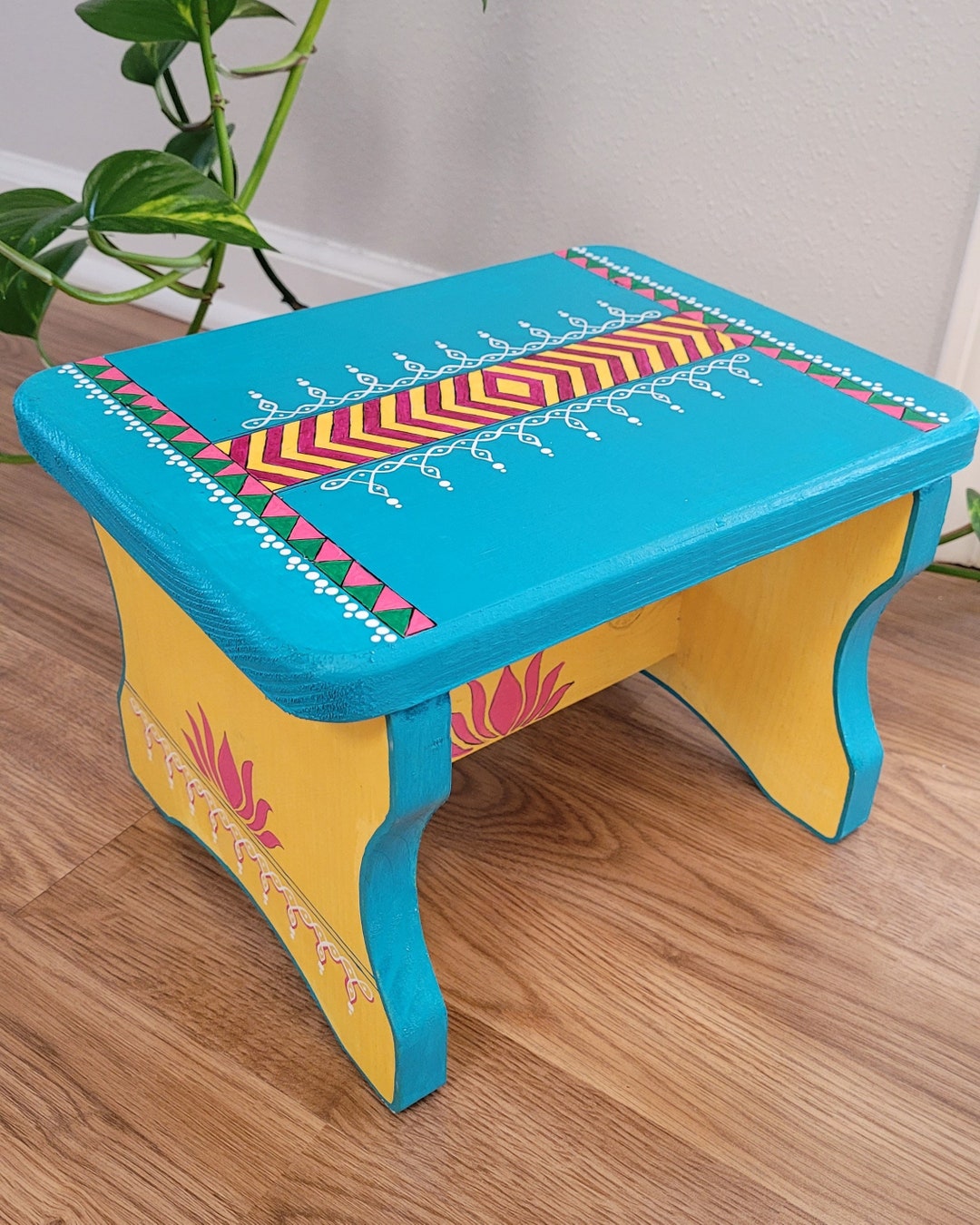 Kolam Peeta / Floor Stool / Chowky / Manai | Pooja Room Decor | Indian ...