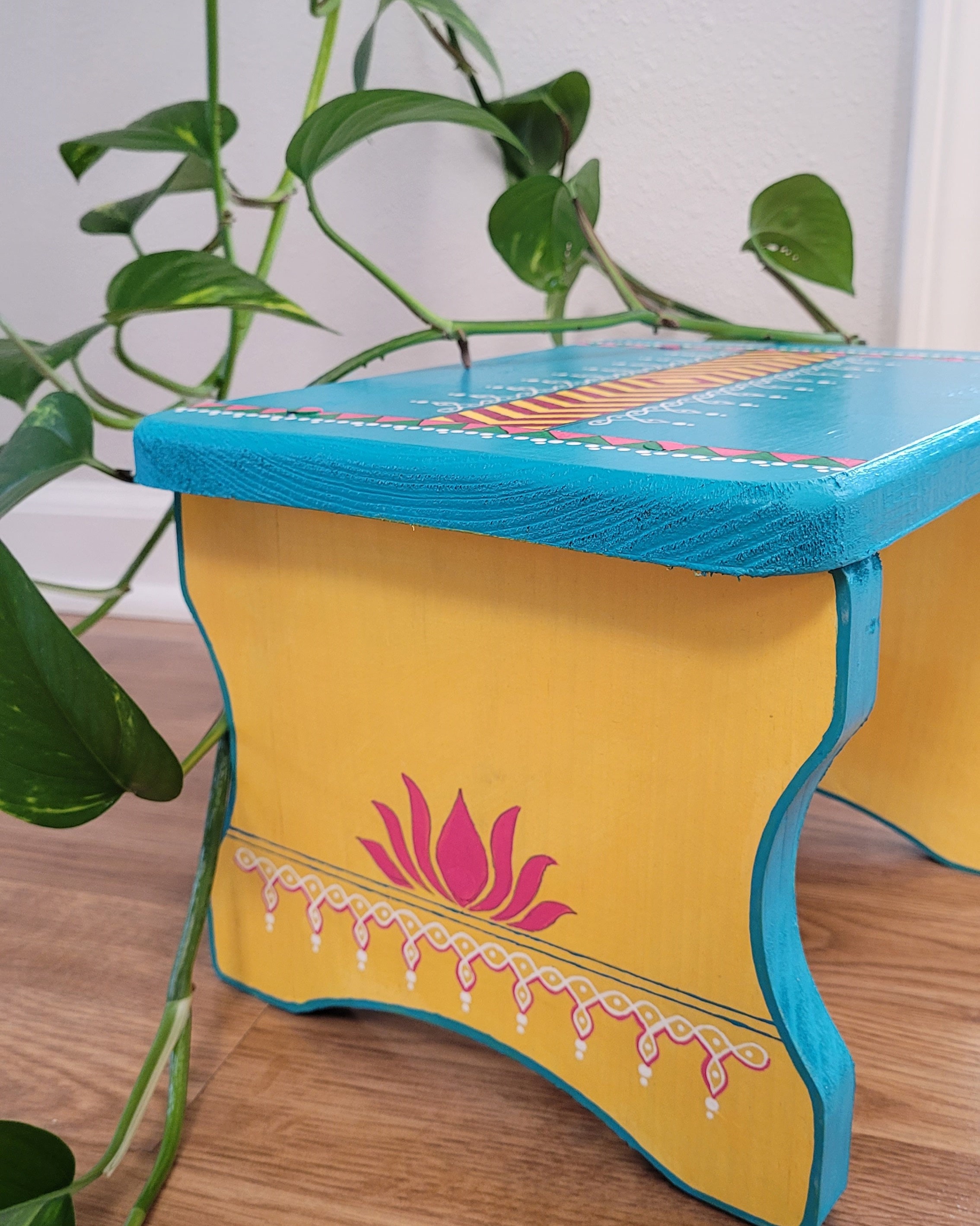 Kolam Peeta / Floor Stool / Chowky / Manai | Pooja Room Decor | Indian ...