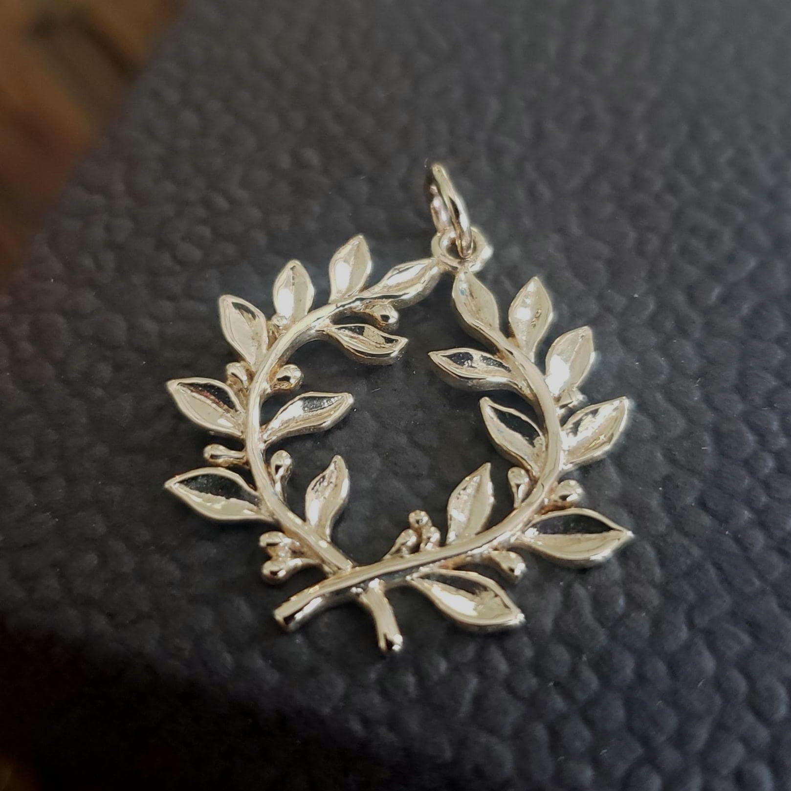 Bronze Gold Laurel Wreath Pendant, Honor Recognition Celebration ...