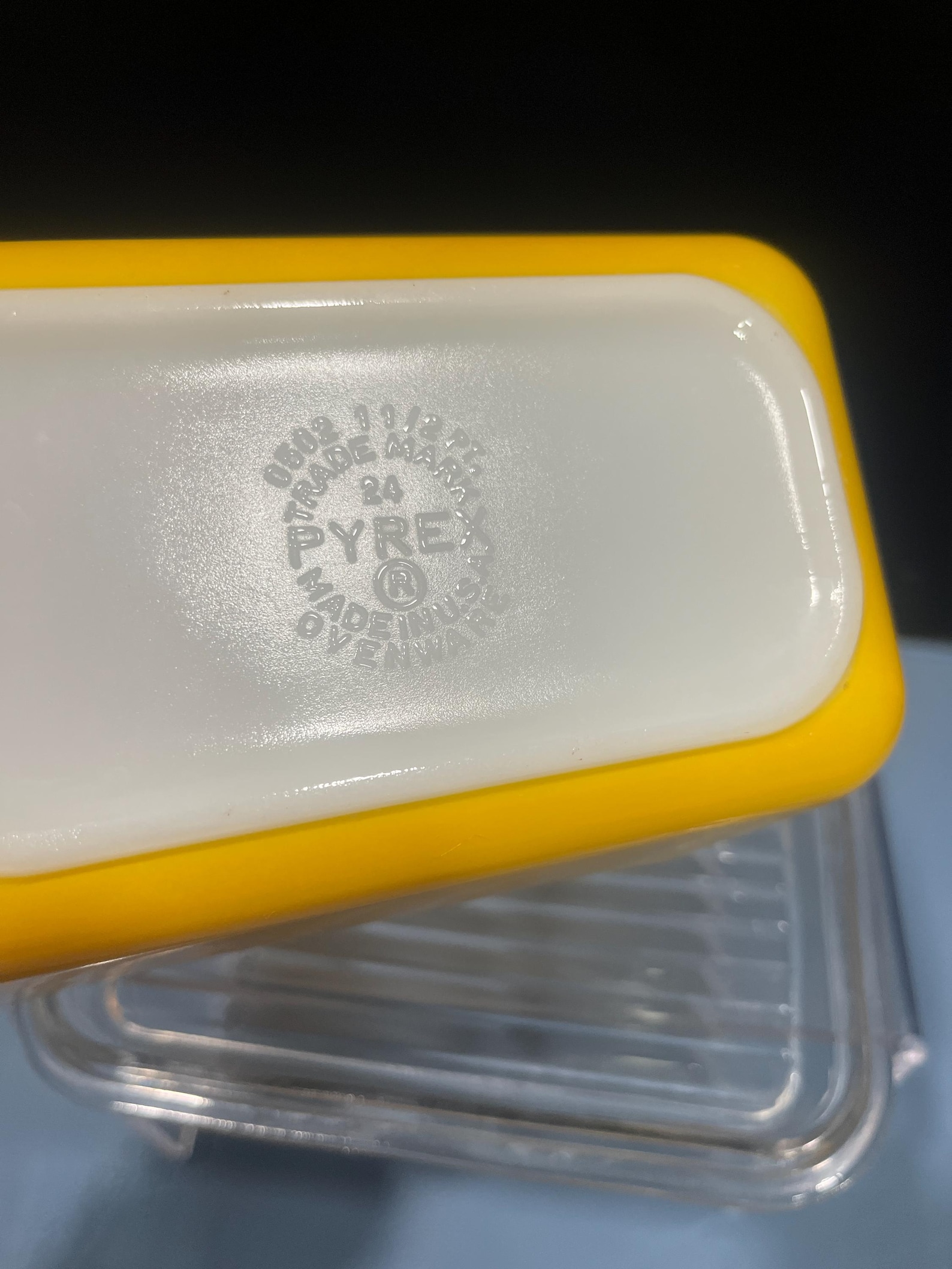 Vintage Pyrex Daisy Yellow or Gold 502 Glass Lidded Refrigerator Dish ...