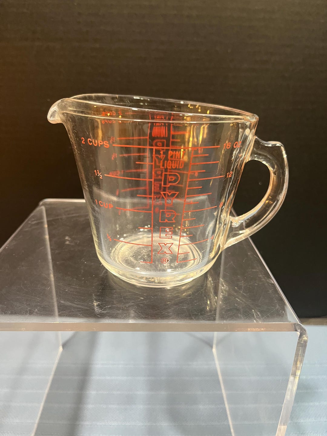 Vintage Pyrex 1960's 2 Cup Glass Measure Cup 516 Red Shadow Outlined ...