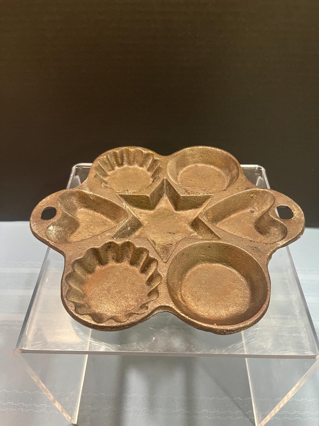Vintage Cast Iron 4 Shape Cookie/cake/cornbread Baking Pan - Star ...