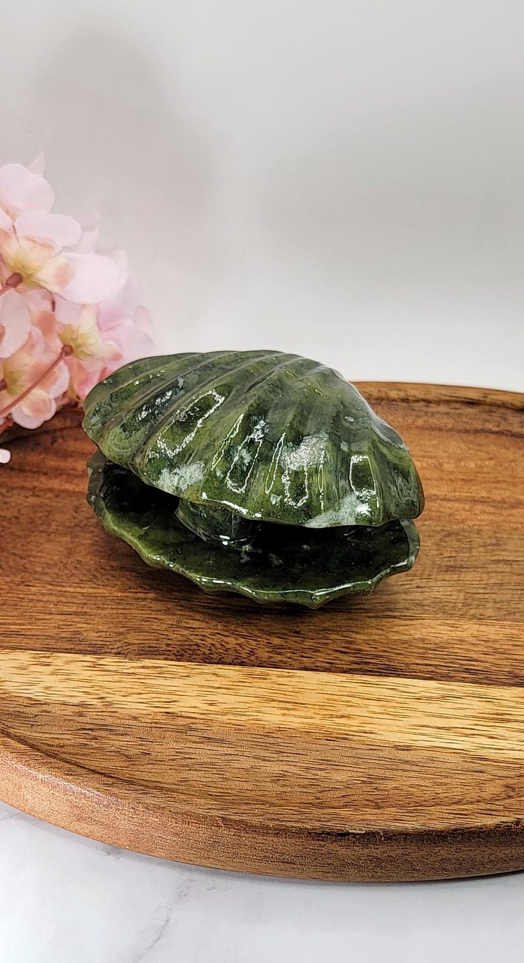Serpentine Clam Shell Carving – Green Crystal Shell – Unique Ocean ...