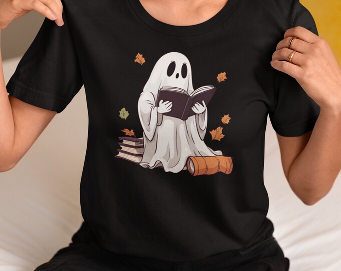 Spooky Bookish Ghost Reading Graphic Short Sleeve Tee - Etsy