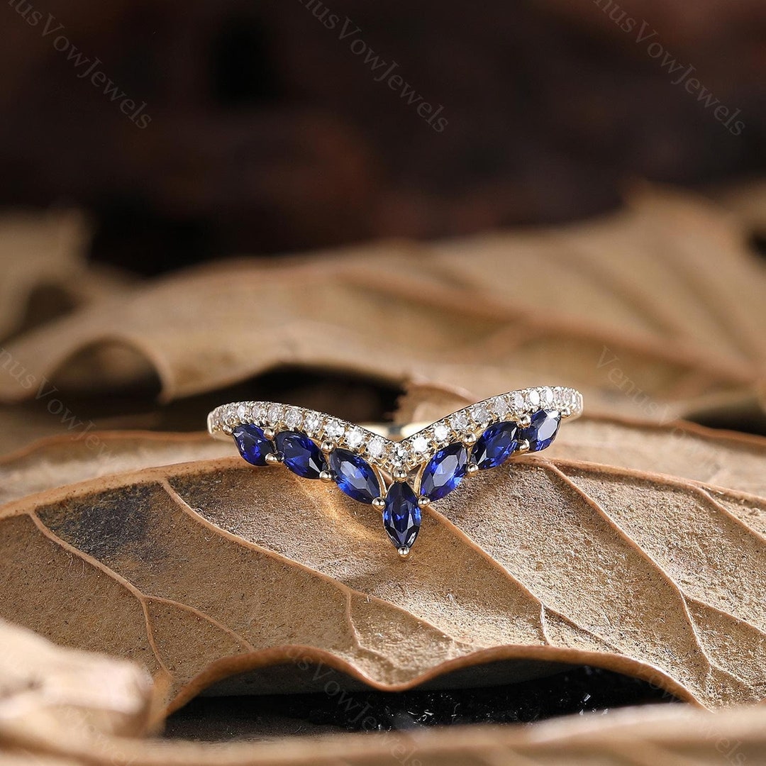 Solid Gold Sapphire Ring, 14k Gold Curved Wedding Ring for Women ...