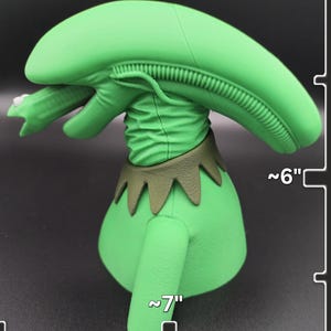 Xenokermit Bust: Alien Xenomorph Kermit Mashup - Etsy