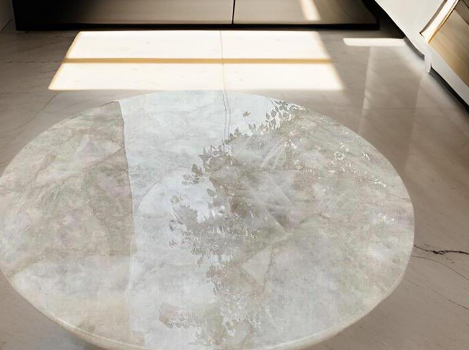 Luxury White Quartz Round Table – Elegant Polished Stone Tabletop ...