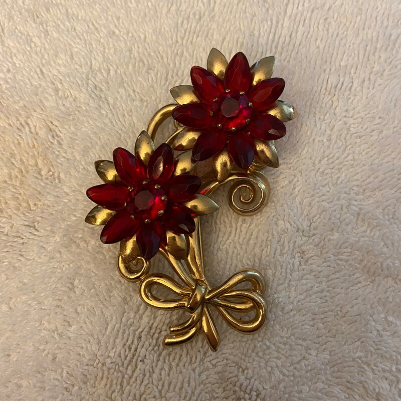 Red Vintage Brooch - Etsy