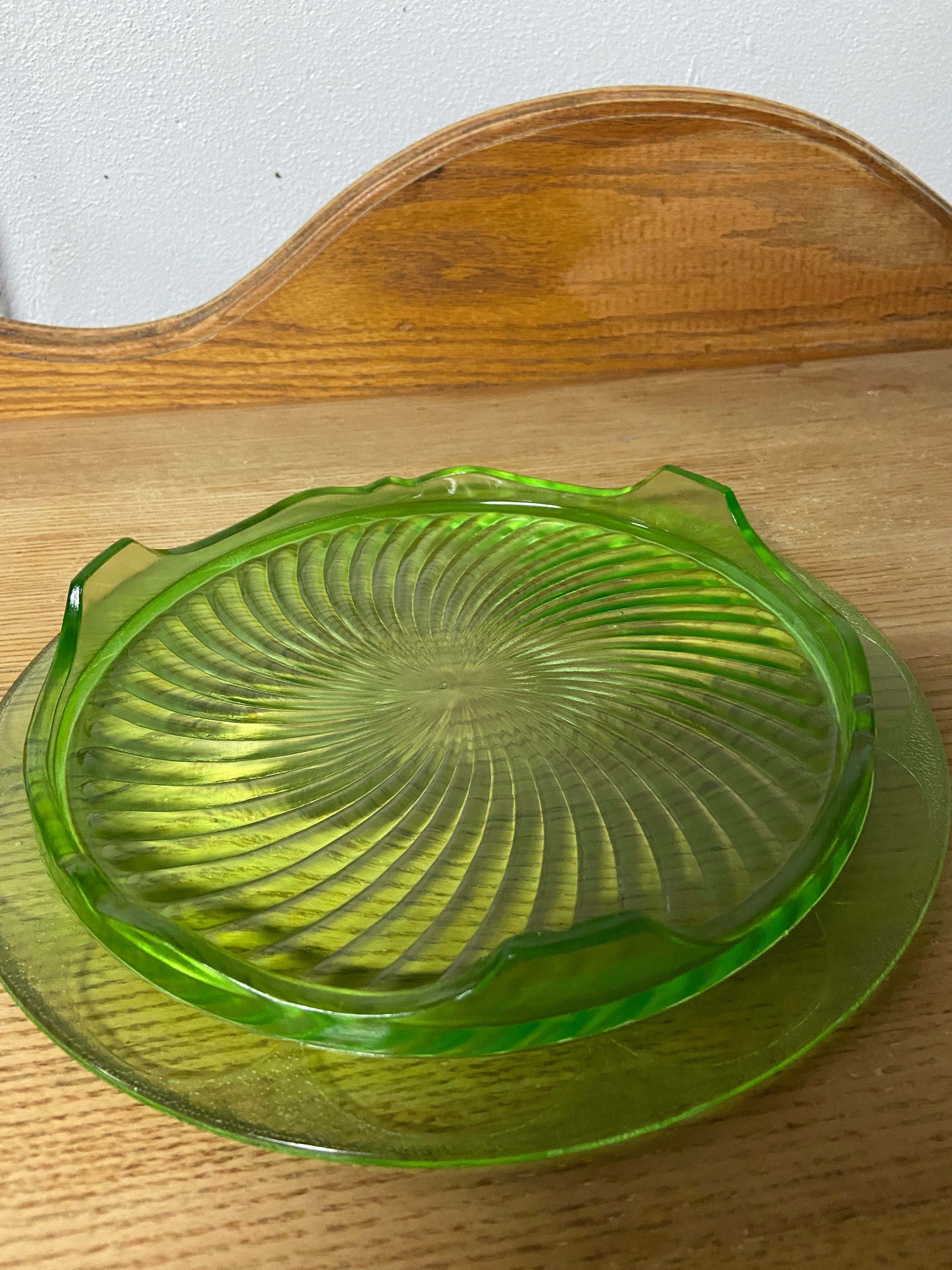 Anchor Hocking Green Uranium Glass Swirl Design Footed Cake Plate - Etsy