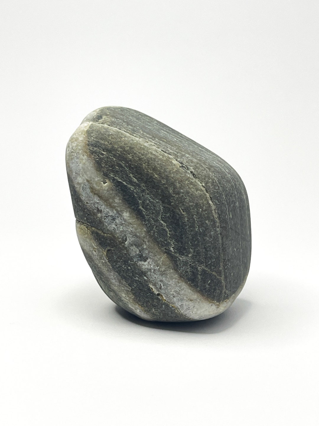 Diamond Shape Wishing Stone Stone for Positive Energy Quartzite Veined ...