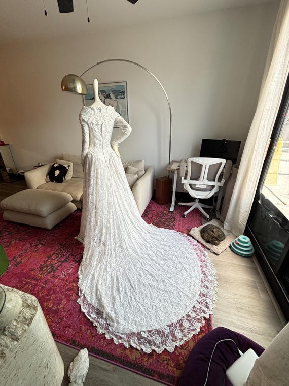 Vintage dropped basque waist lace wedding gown - Gem