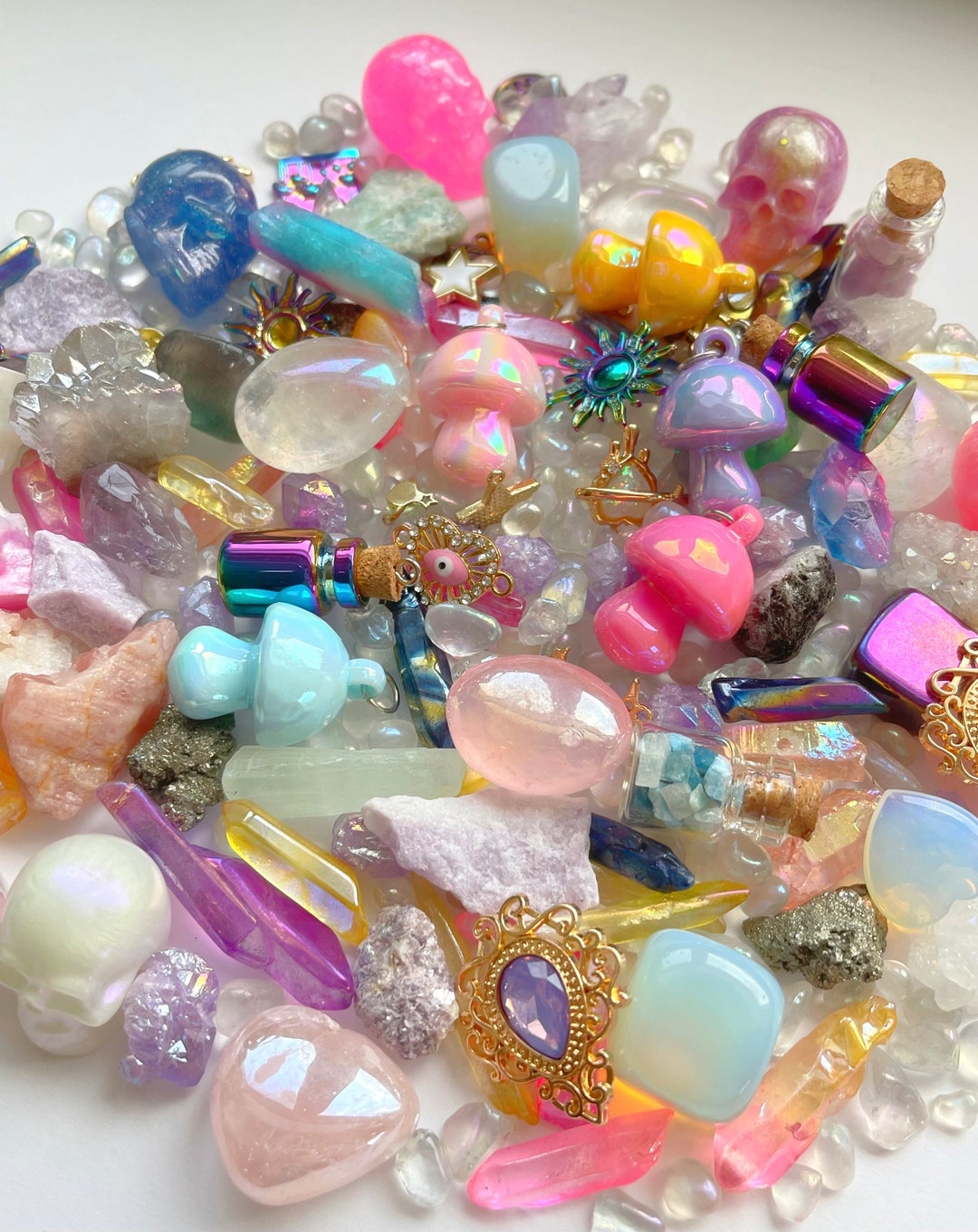 AURA CRYSTAL CONFETTI Scoop Aura & Raw Crystals Magical Charms Premium ...
