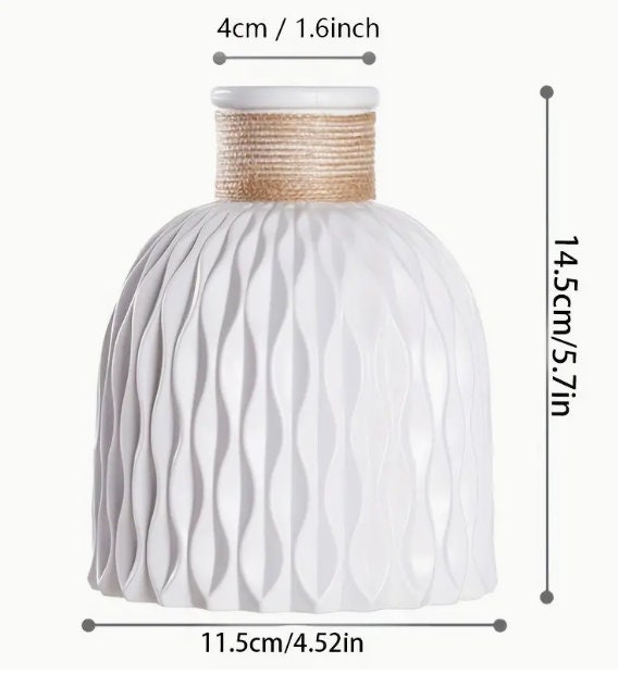 White Geometric Flower Vase With Dry Reed Diffuser Set, Ratan Reed ...