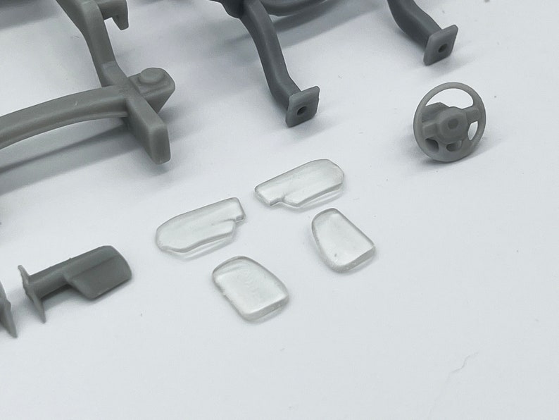 1:25 RAM 2500 5th Gen Resin Model Kit With Rubber Tires and Clear Parts ...