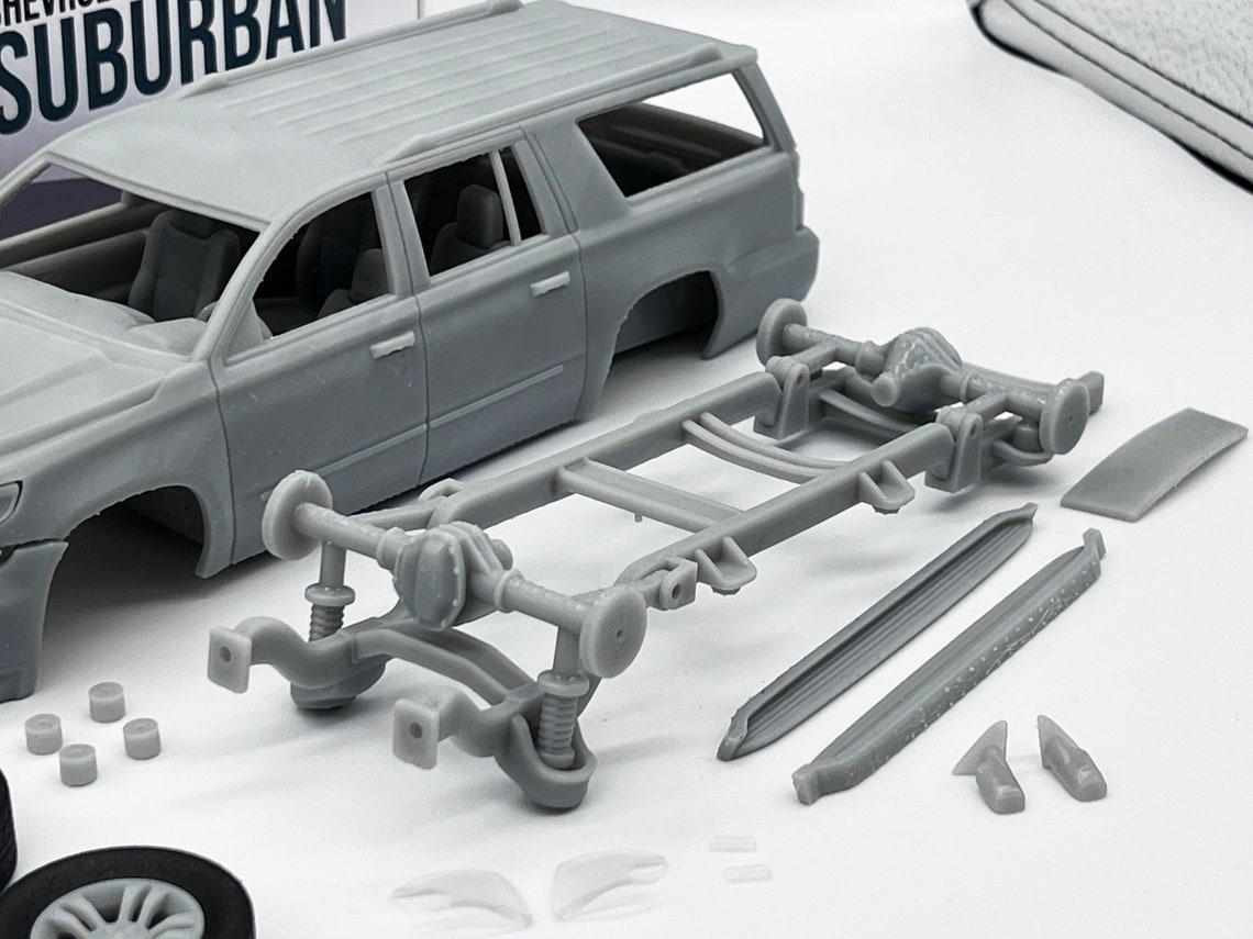 1:24 Chevrolet Suburban 11th Gen 2015-2020 Model Kit Resin With Clear ...