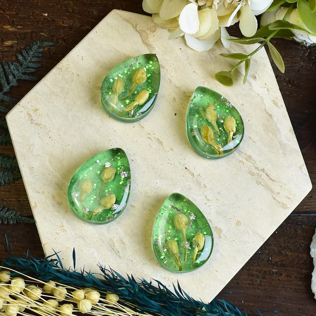 Ear Tunnels 34mm, 36mm With Dried Flowers, Jasmine | Pair | Ear Plugs ...