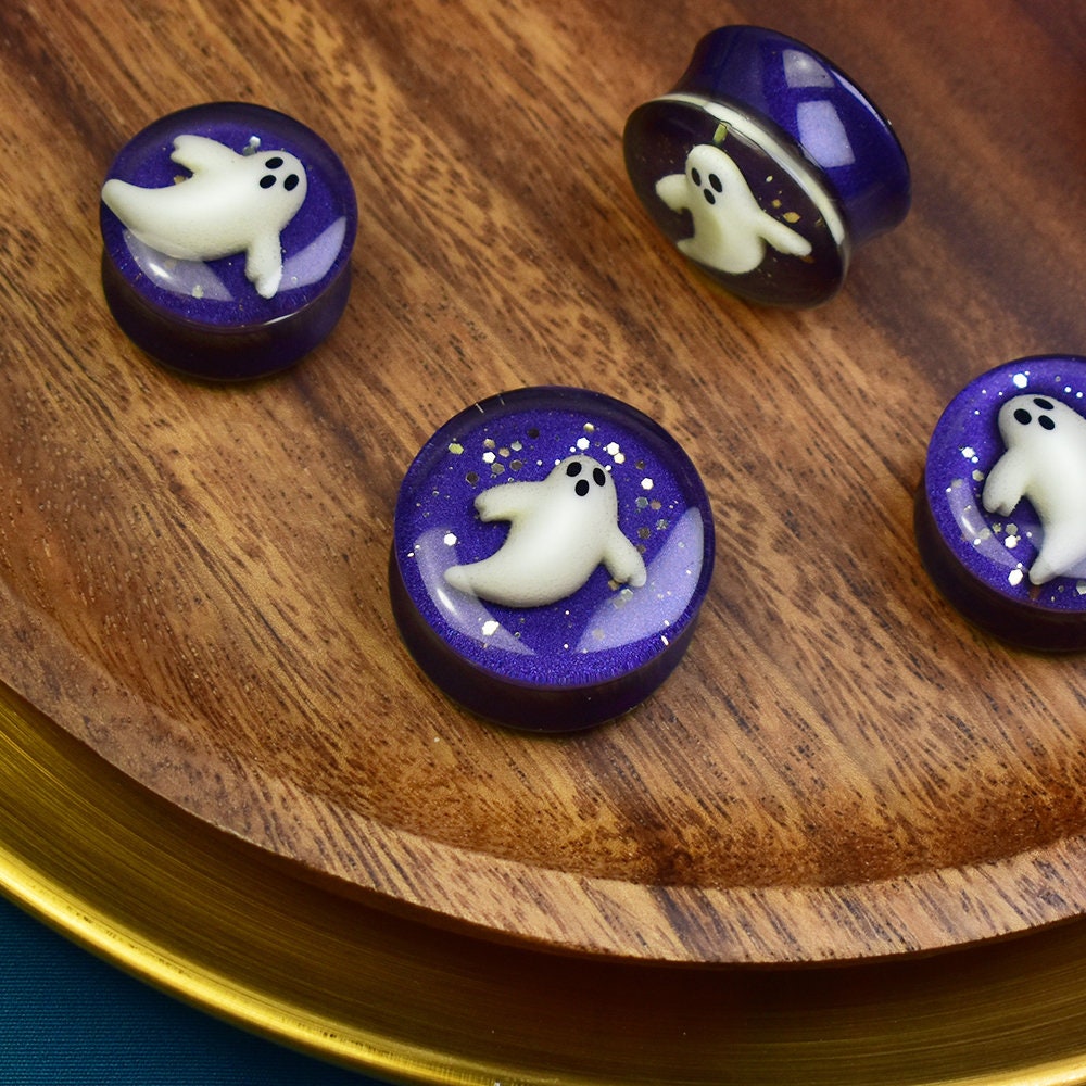 Resin Ear Tunnels 22-30mm Halloween Ghost Pair Ear Plugs Gauge Earrings ...