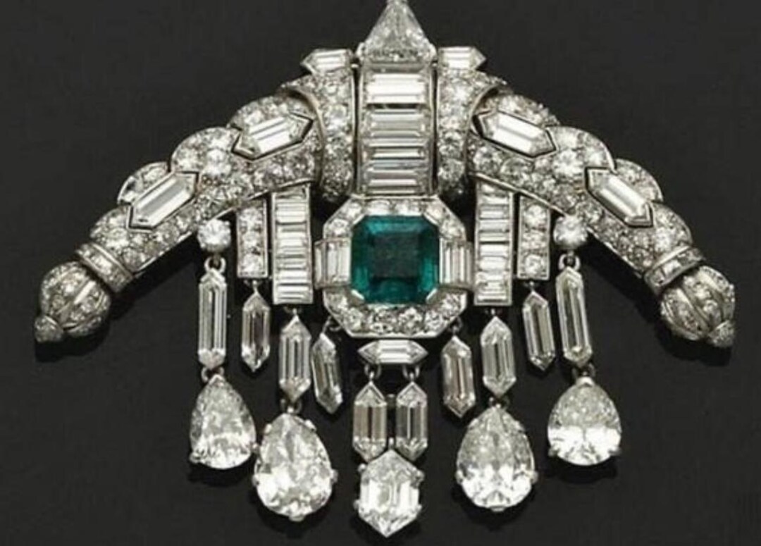 Sarpech Art Deco Emerald Brooch, Queen Elizabeth Ii Emerald Brooch ...
