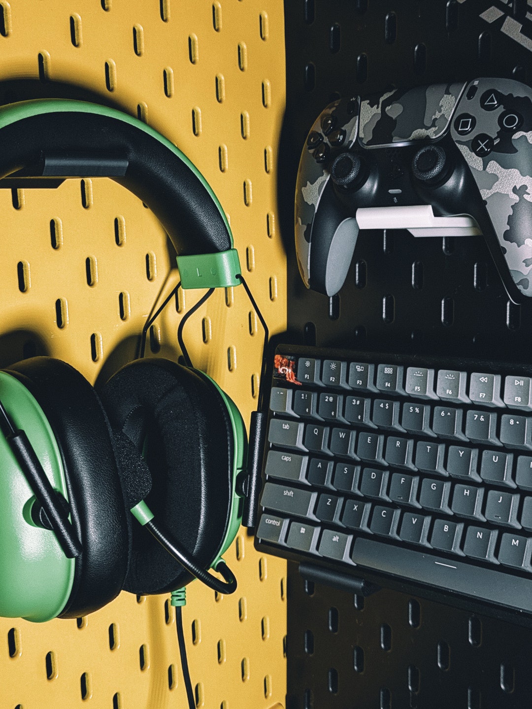 IKEA SKADIS Multi-controller Mount 5-pack: Organize Your Gaming Setup ...