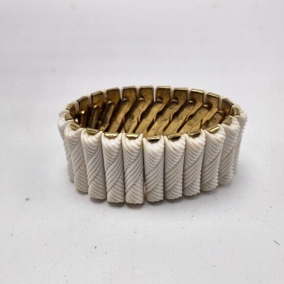 50's Mid-century Stretch Expansion Bracelet White Textured Acrylic ...