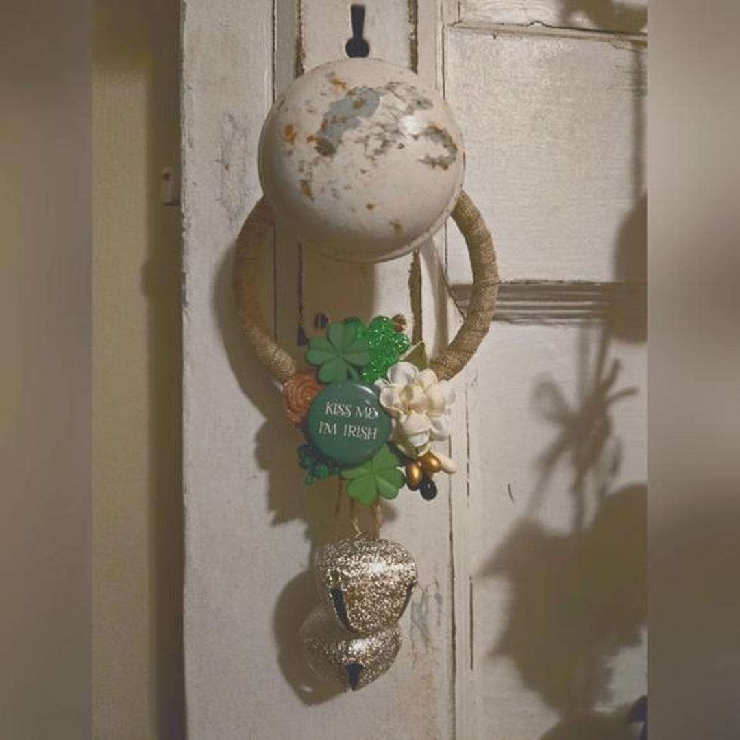 Kiss Me I'm Irish Door Hanger Door Knob Hanger St. Patrick's Day ...