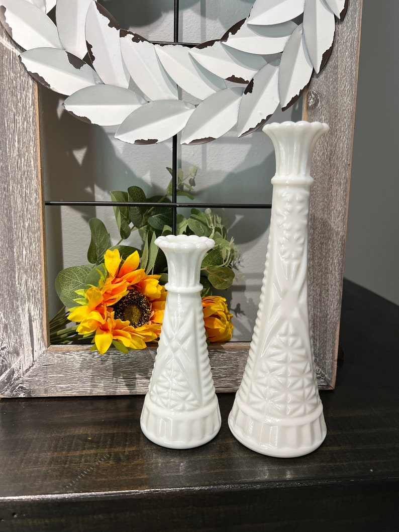 Set of Vintage Milk Glass Vases - Etsy