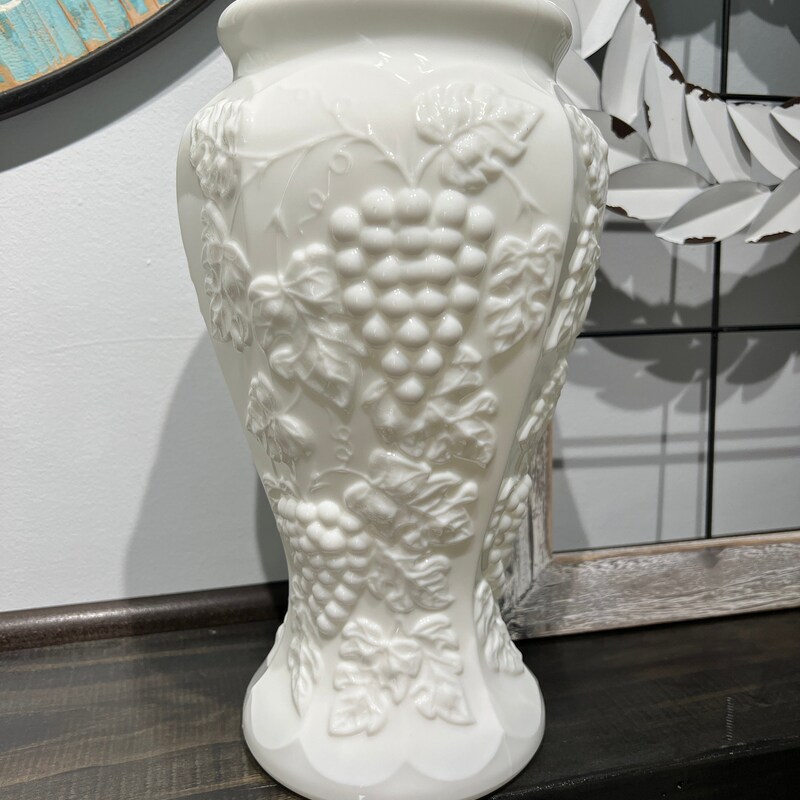 Large Milk Glass Vase - Etsy