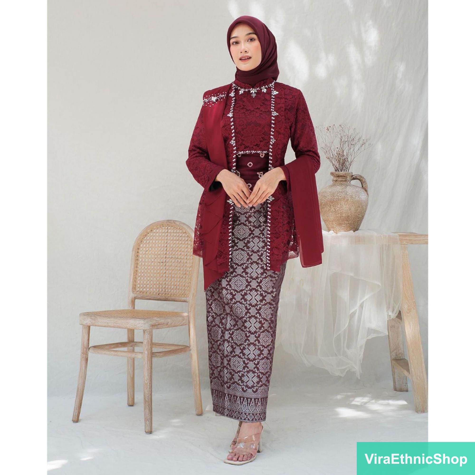 Modern Kebaya Elegance Cera Batik Set for a Classy Appearance, Women's ...