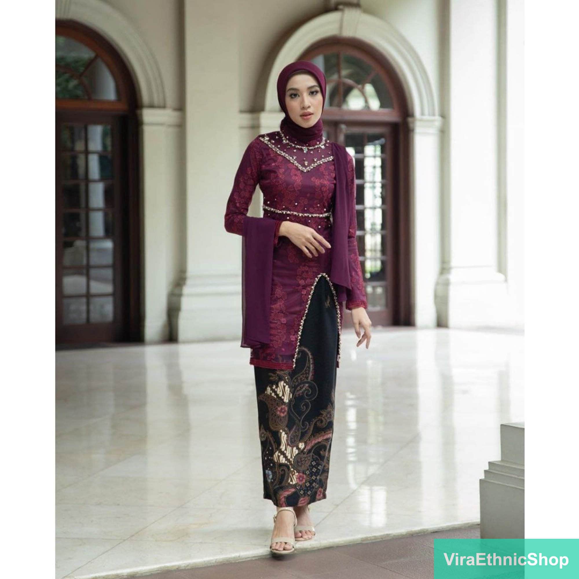 Latest Kebaya Set: the Right Choice for Special Events, Brukat , Kebaya ...