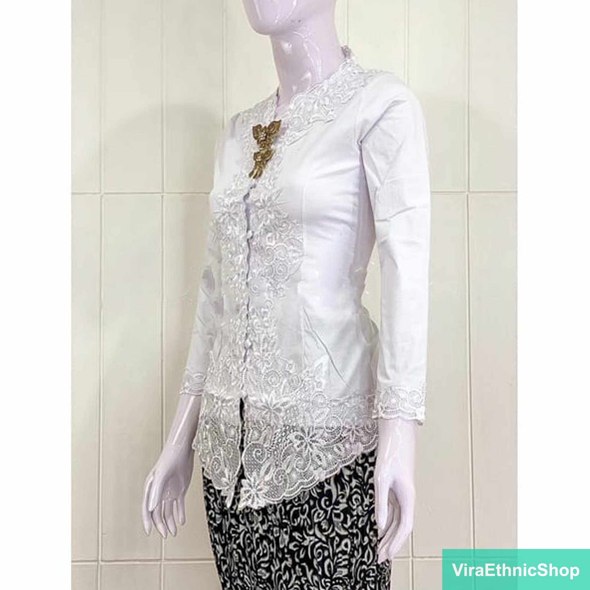 Big Size Embroidered Encim Kebaya: an Elegant Match for Party Events ...