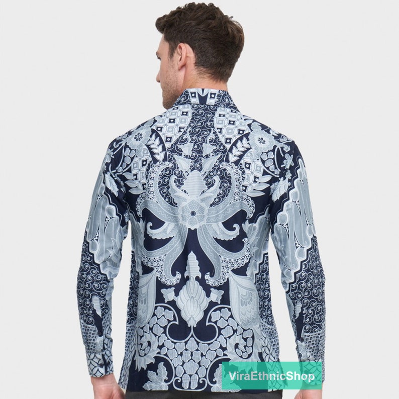 Chic and Traditional: Regfit Prawara Long Sleeve Batik Shirt, Stylish ...