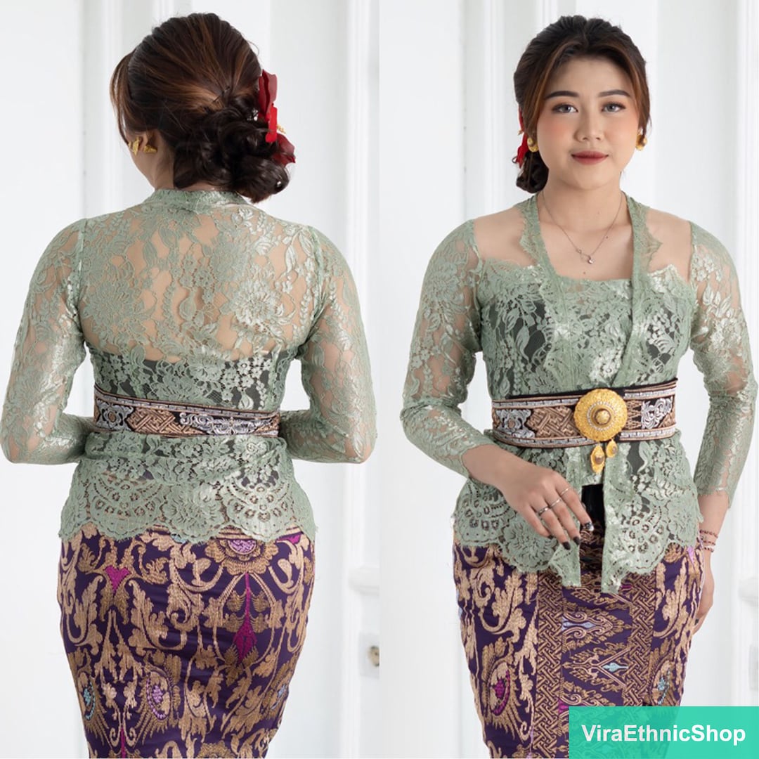 Metallic Tile Brocade Kebaya: Sparkling Details for a Stunning Look ...