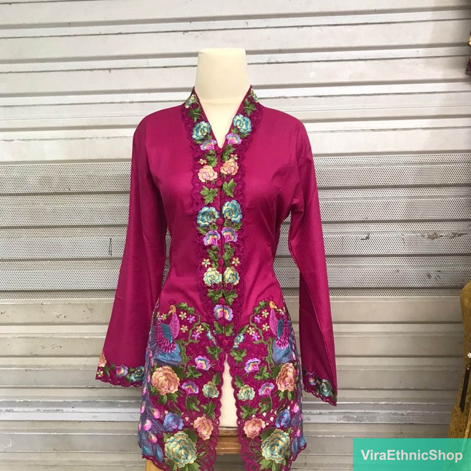 Embroidered Encim Kebaya Top With Stunning Peacock Motif Details ...