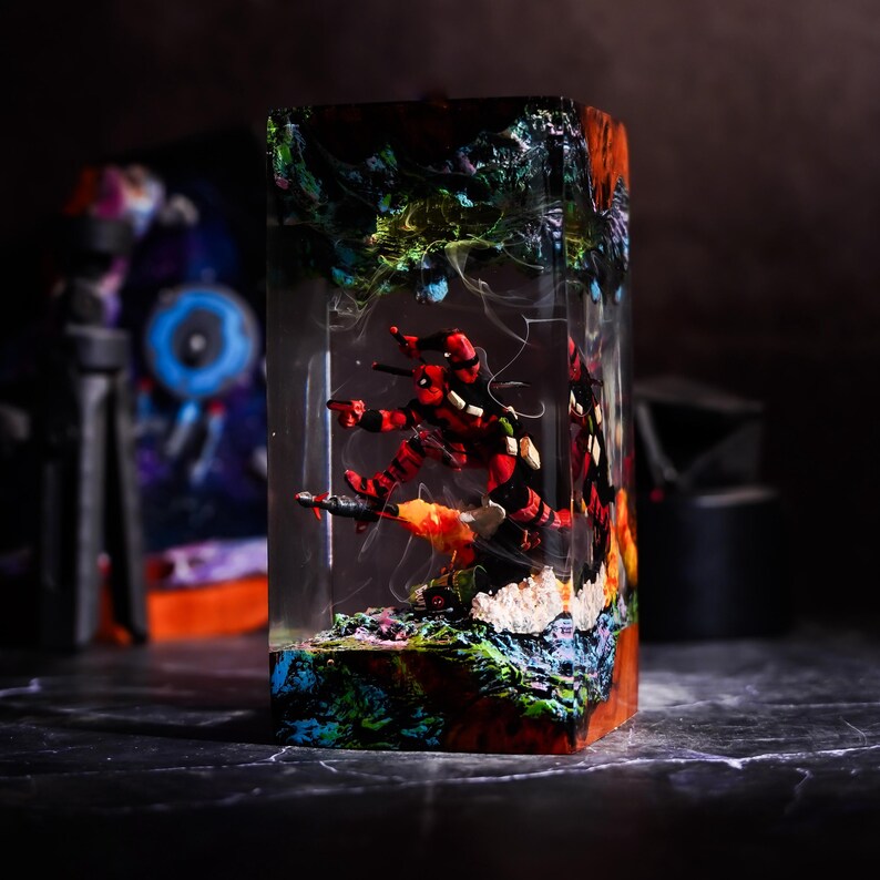 Deadp.0.0l Resin Lamp, Comic Hero Night Light, Superhero Figure, Desk ...
